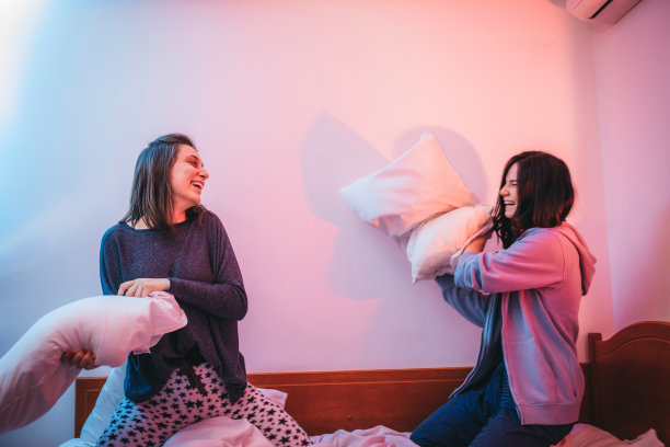 调皮小女孩图片素材 调皮小女孩设计素材 调皮小女孩摄影作品 调皮小女孩源文件下载 调皮小女孩图片素材下载 调皮小女孩背景素材 调皮小女孩模板